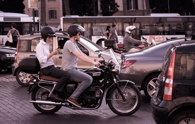 Lane Splitting in Hollywood, Florida: Is it Legal? | Rosen & Ohr